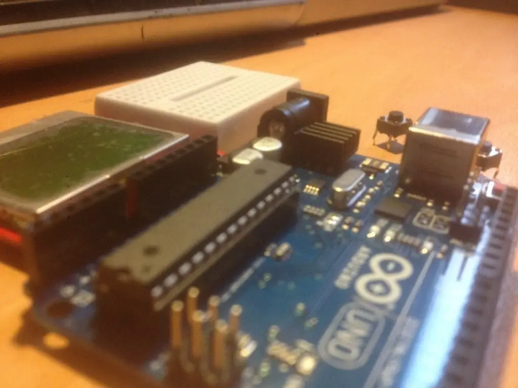 Drive and Build Project with Nokia 5110 LCD using Arduino