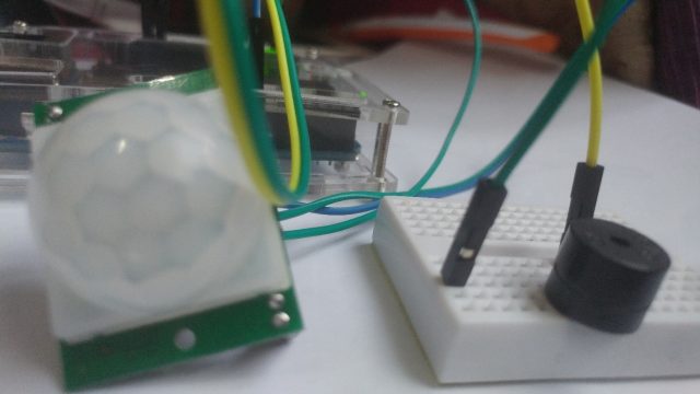 How to Drive PIR Motion sensor With Arduino UNO and Buzzer