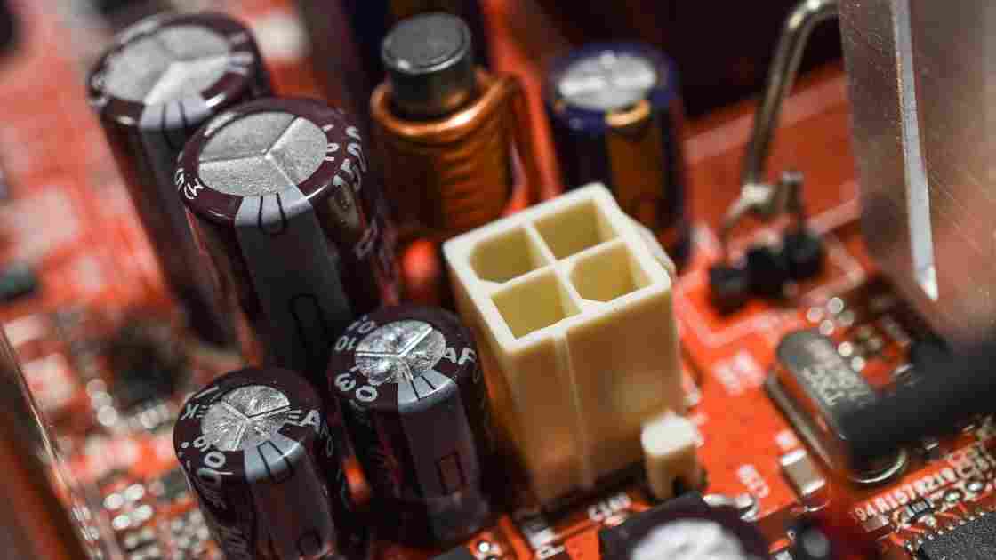 ATX vs EATX: The Definitive Comparison Guide [2021] 😎